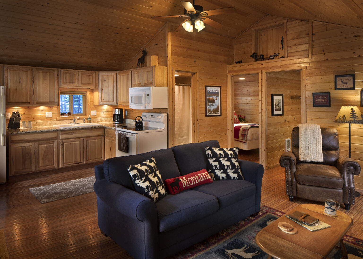Home - Reclusive Moose Cabins